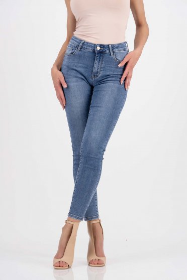 Blue long jeans, skinny jeans