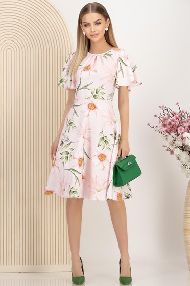 Rochie din stofa elastica roz pudra midi in clos cu maneci tip fluture ...