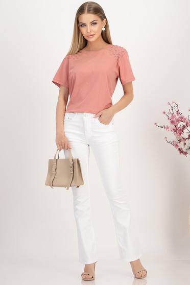 Tricou din bumbac roz pudra cu croi larg si aplicatii cu pietre strass ...