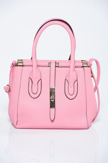 Geanta dama casual roz cu accesoriu metalic